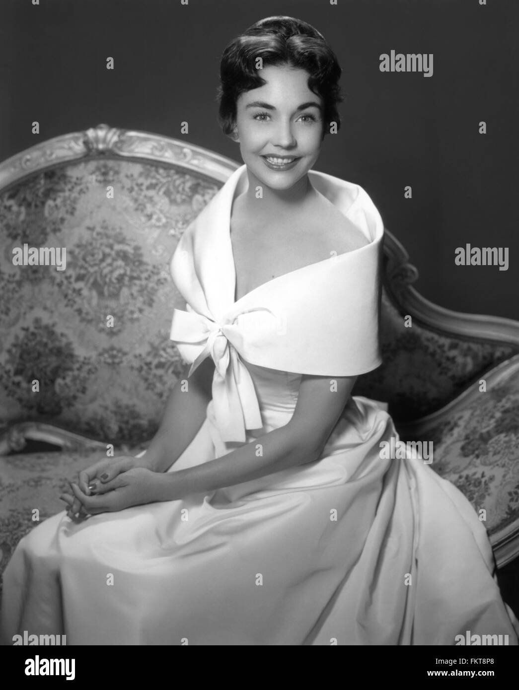 Jennifer jones portrait hi-res stock photography and images - Alamy