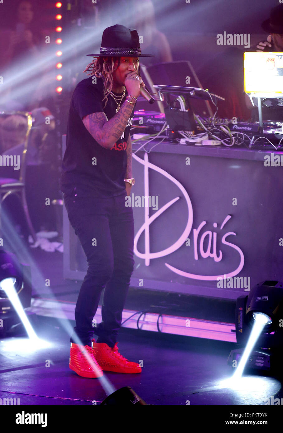 Rapper Future performs at Drai's nightclub at The Cromwell Las Vegas ...