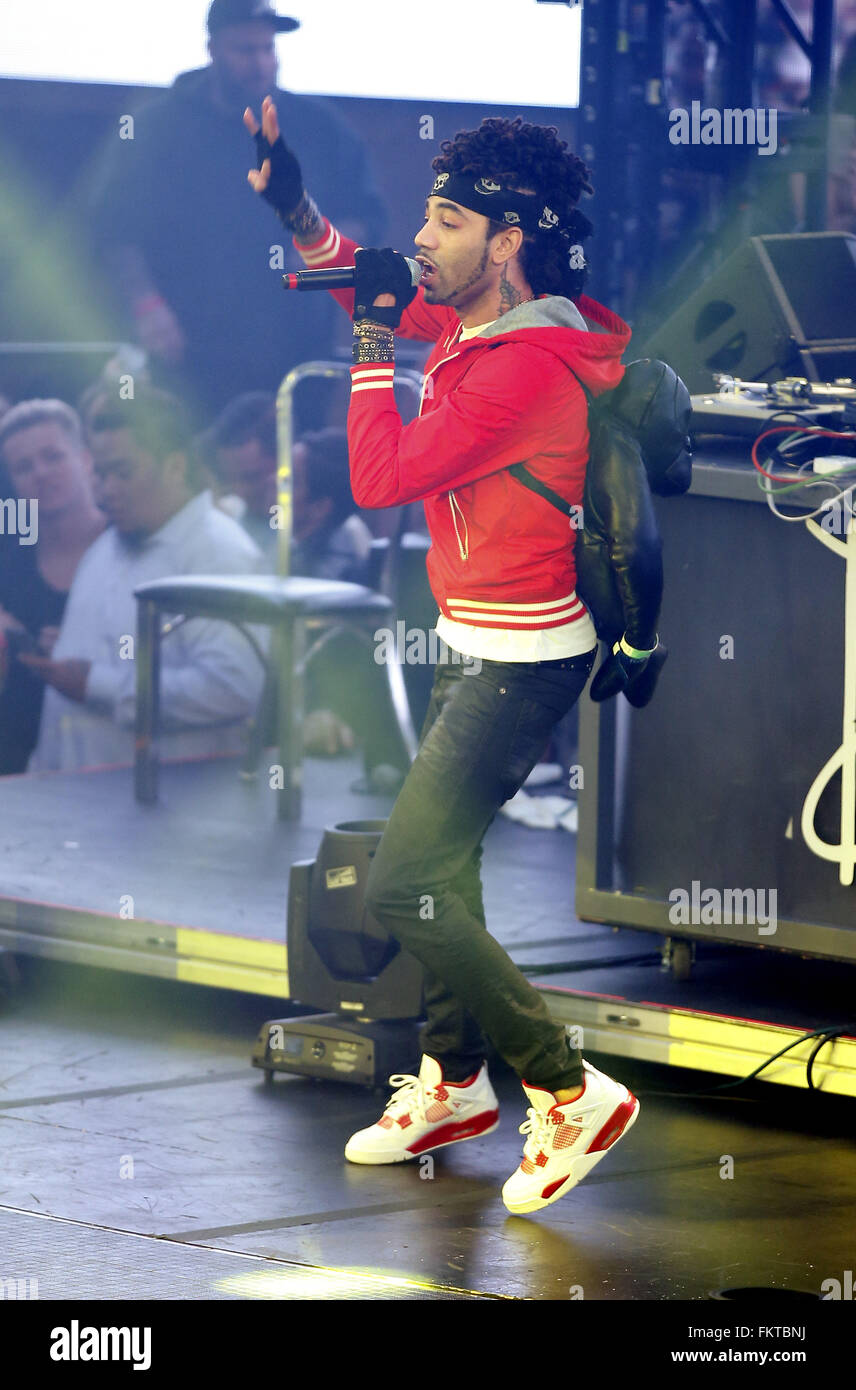 Rapper Future Performs at Drai's Nightclub at The Cromwell Las Vegas ...