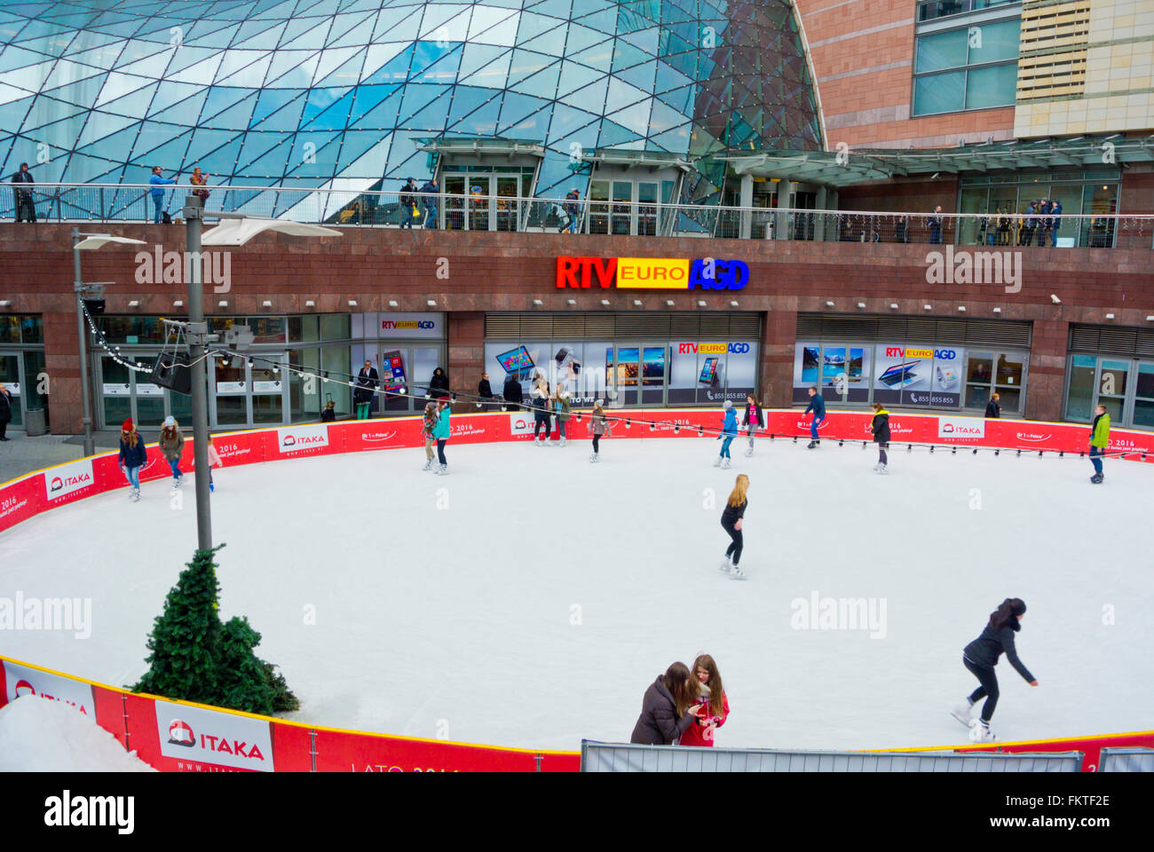 Ice skating rink, between main train station and Zlote Tarasy shopping ...