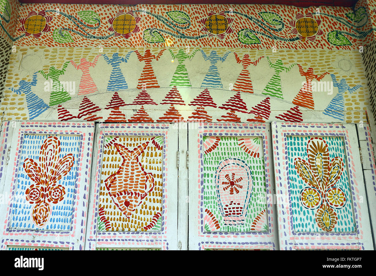Dhaka 2016. Bangladeshi traditional wall art in Dhaka Stock Photo - Alamy