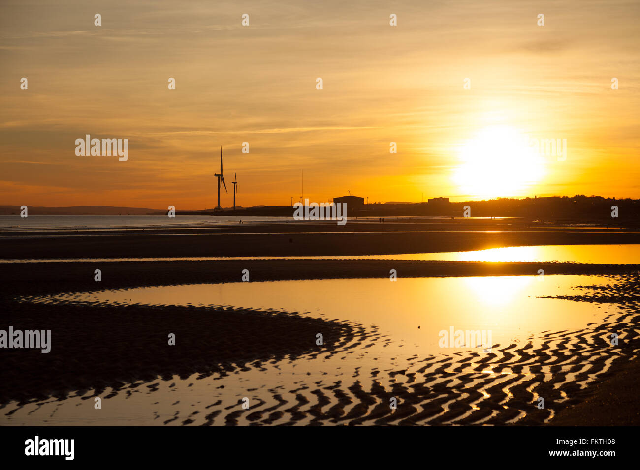 Leven hi-res stock photography and images - Alamy