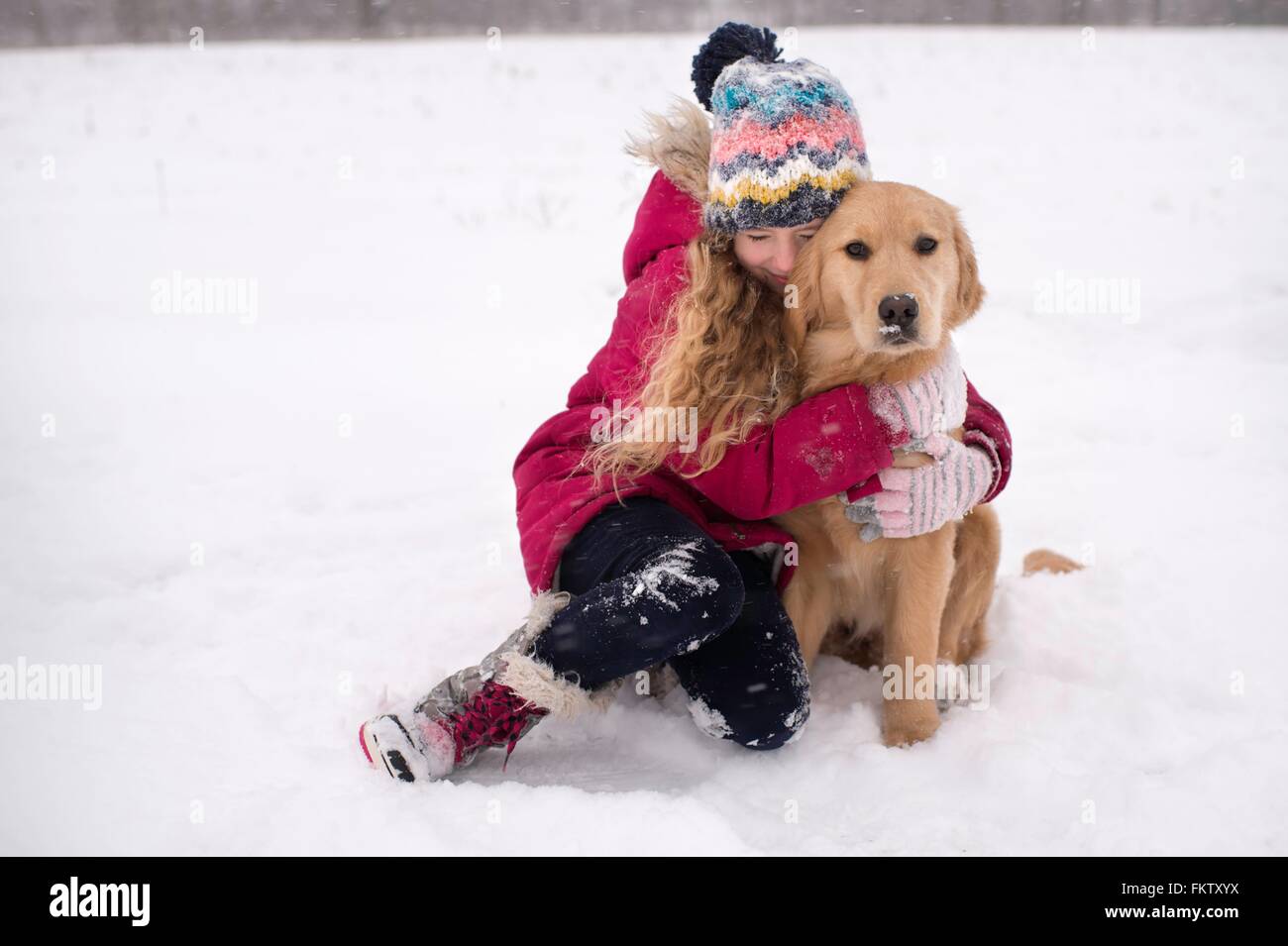 Can Golden Retrievers Stay Outside In The Winter