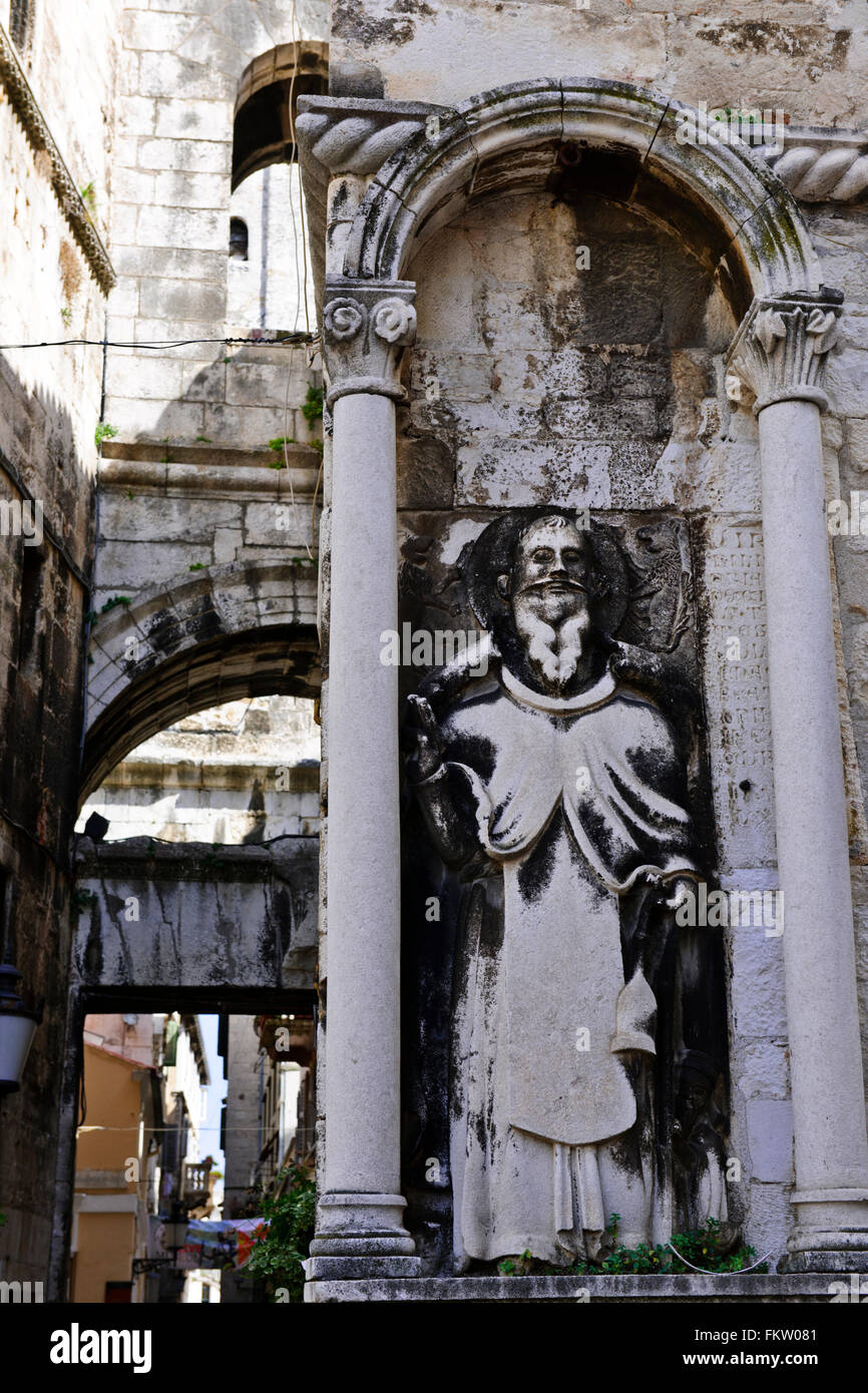 Split,Medieval Architecture,Squares,Alleyways,Diocletian's Roman Palace ...