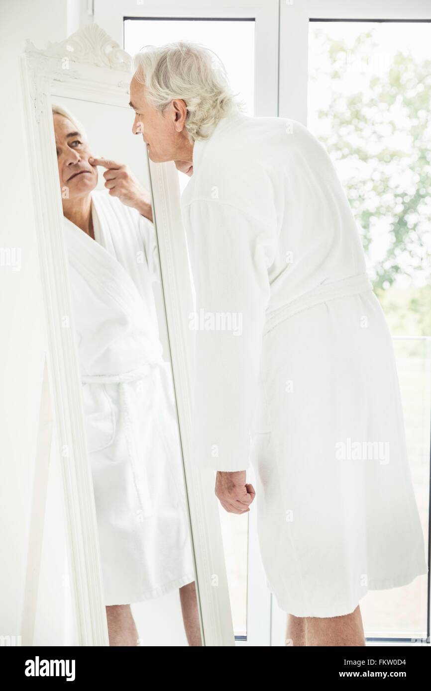 Person Staring In Mirror High Resolution Stock Photography and Images ...