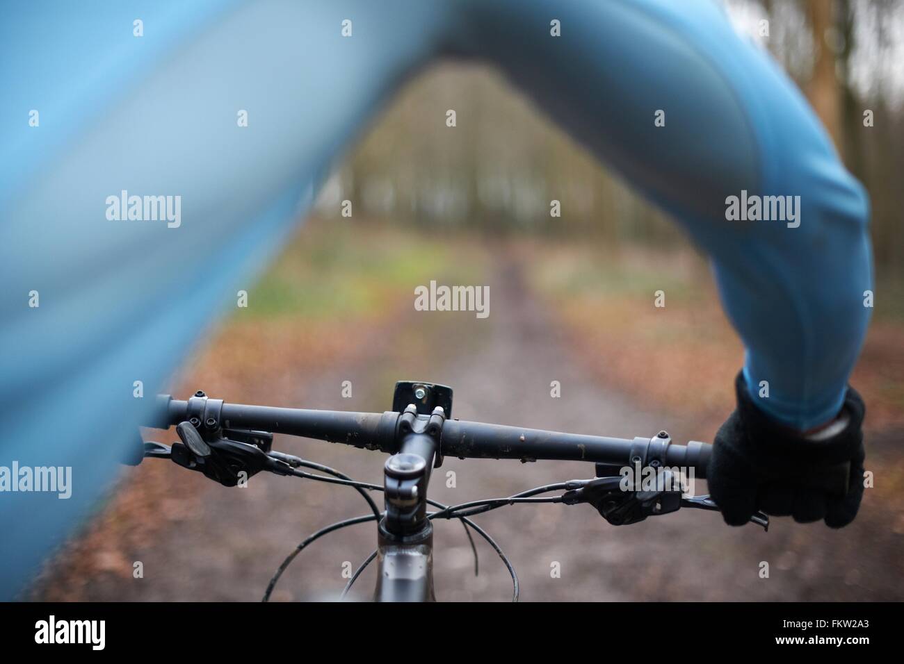 Riding on the handlebars hi-res stock photography and images - Alamy