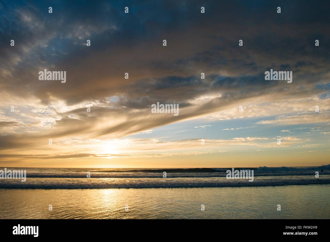 Sunrise over california coast hi-res stock photography and images - Alamy