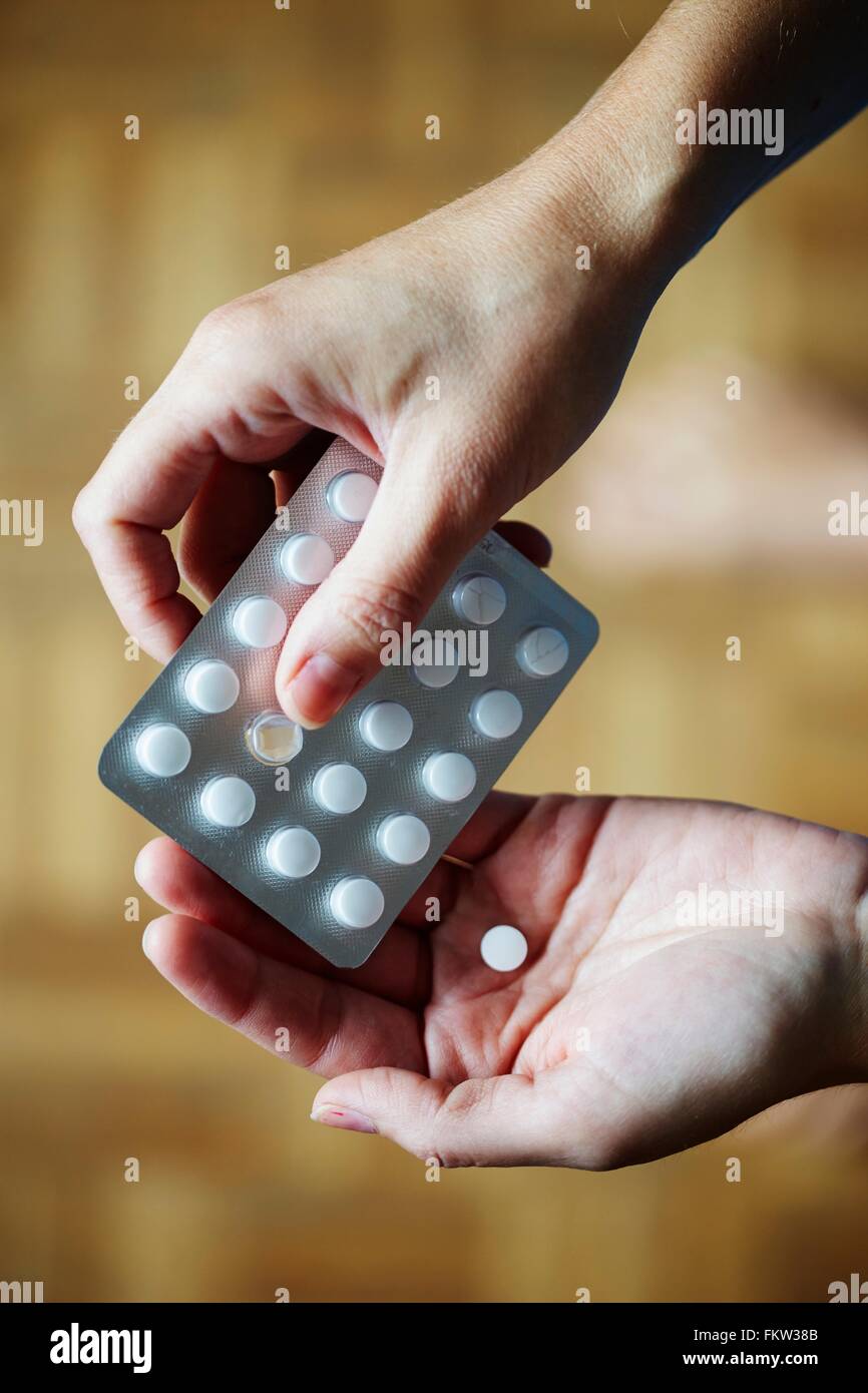 Medication blister pack hi-res stock photography and images - Alamy