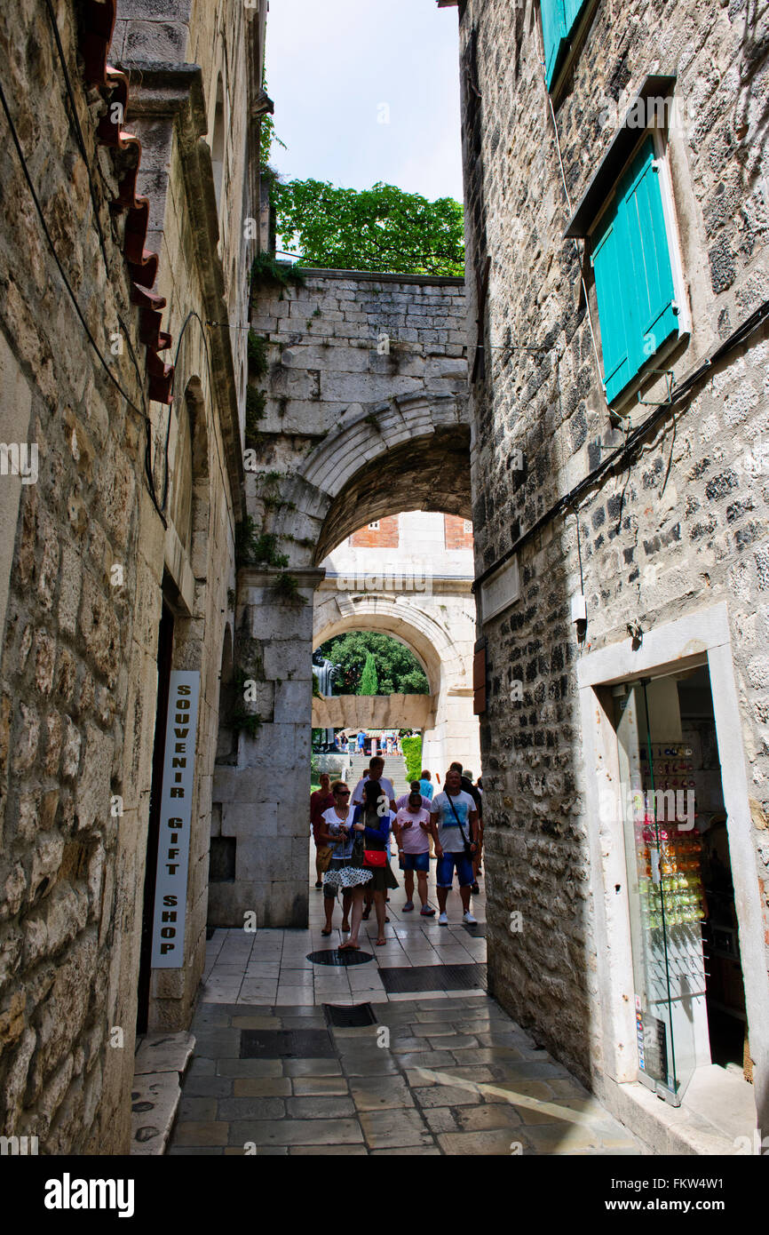 Split,Medieval Architecture,Squares,Alleyways,Diocletian's Roman Palace ...