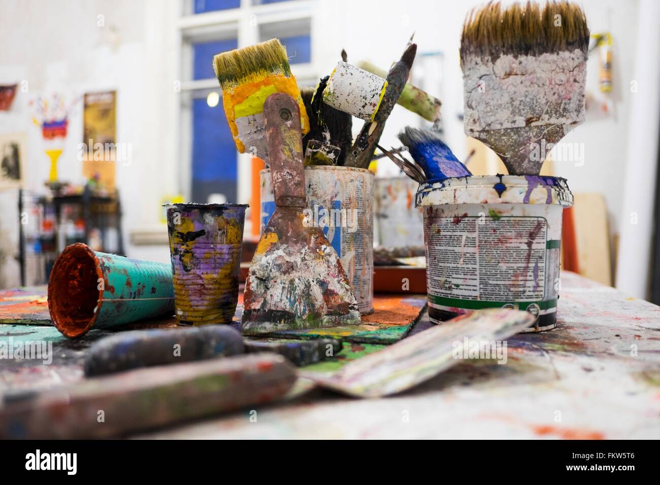 Artist's material and tools Stock Photo - Alamy