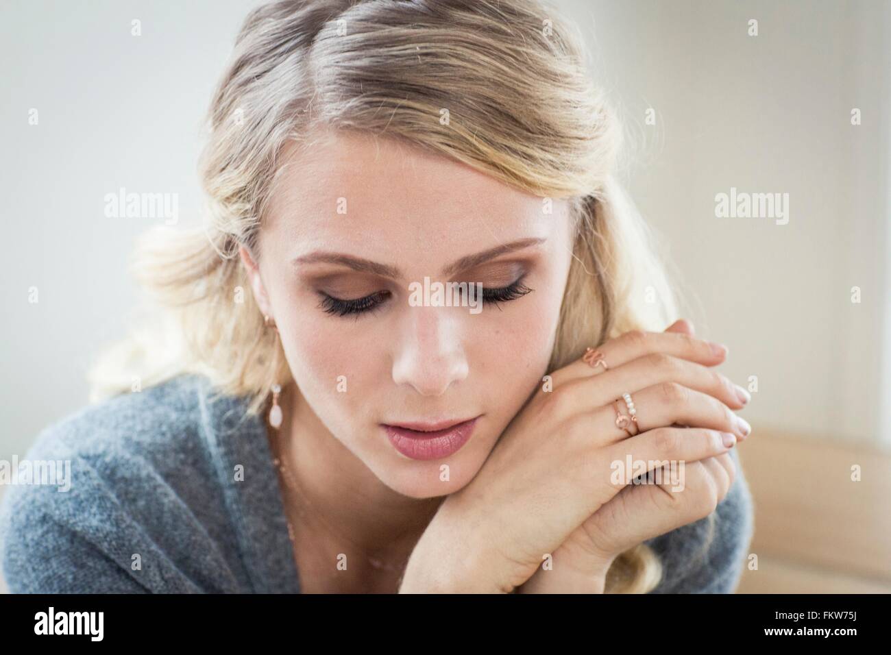 Hand on cheek hi-res stock photography and images - Alamy