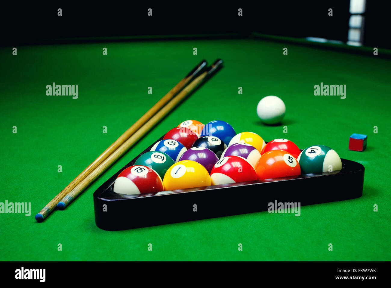 Pool billiard green table hi-res stock photography and images - Alamy
