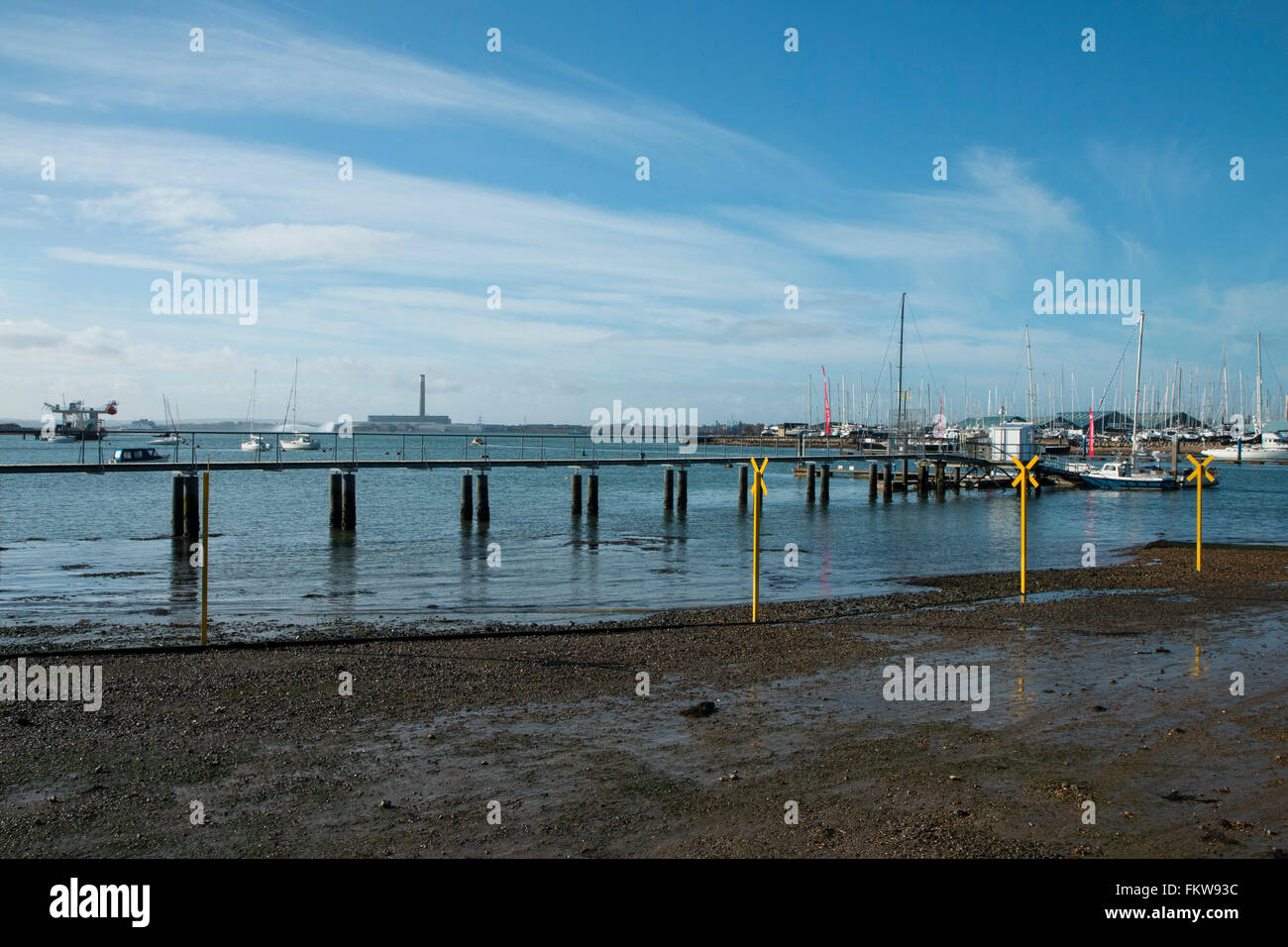 River hamble hi-res stock photography and images - Alamy