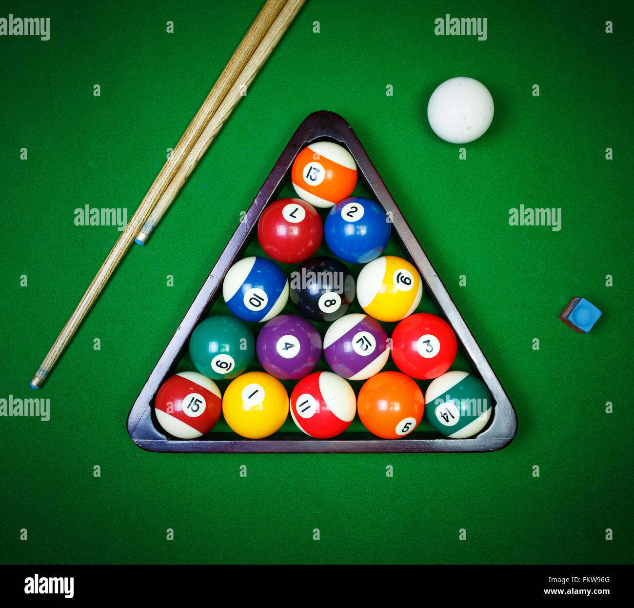 One billiard ball hi-res stock photography and images - Alamy