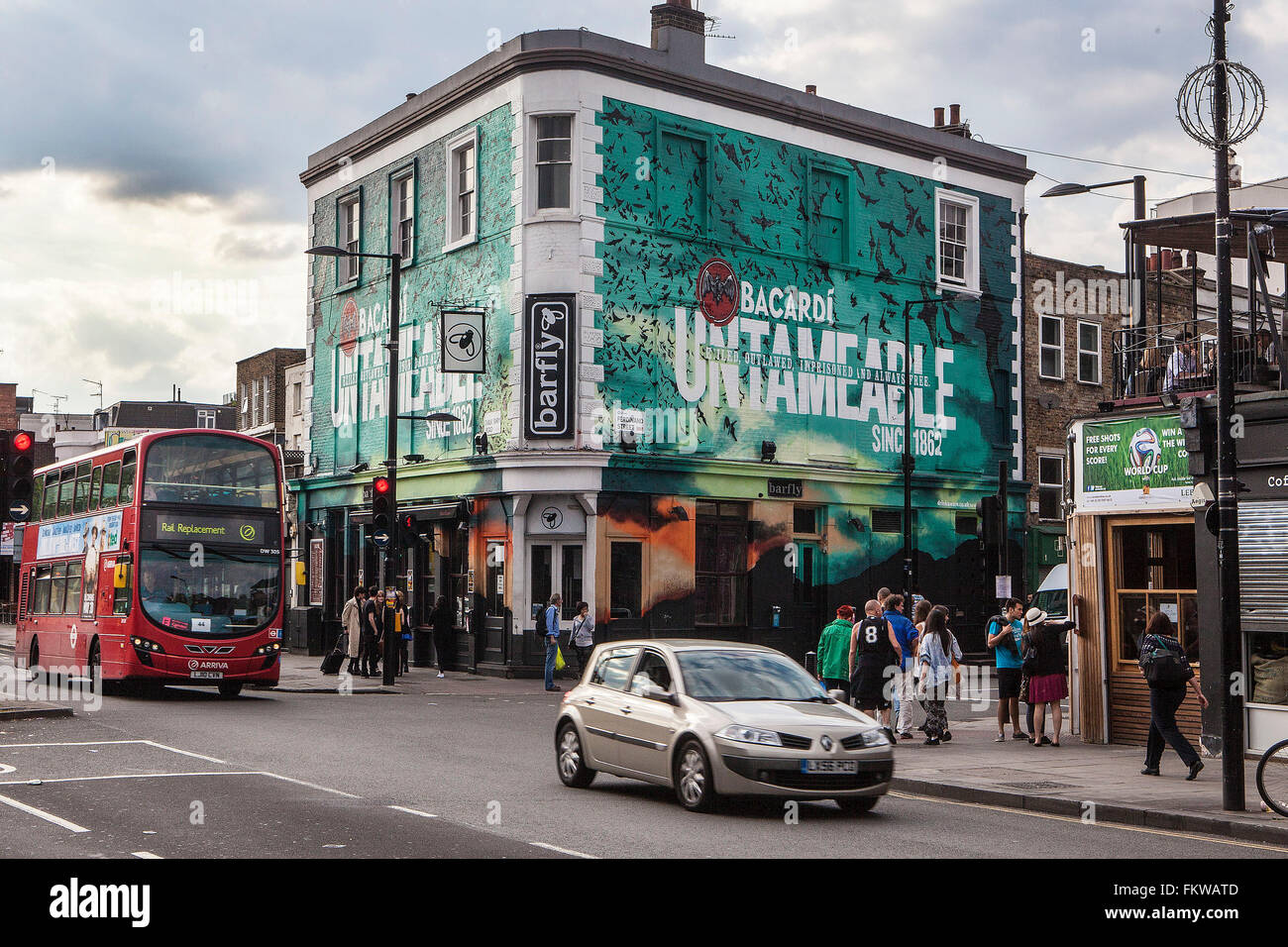 Barfly hi-res stock photography and images - Alamy