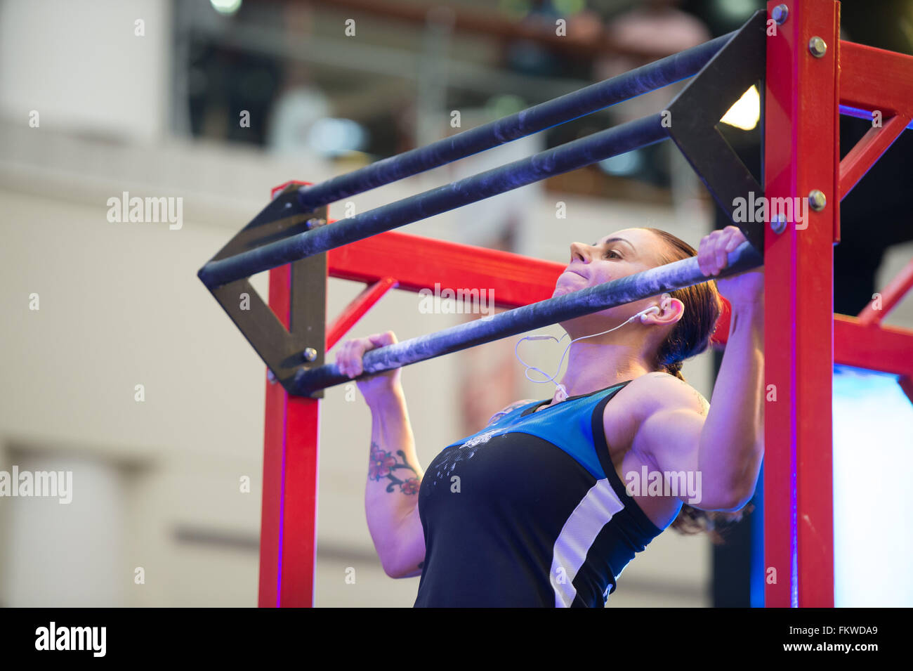 Abu Dhabi, UAE. 10th Mar, 2016. Australian Eva Clarke commences her ...
