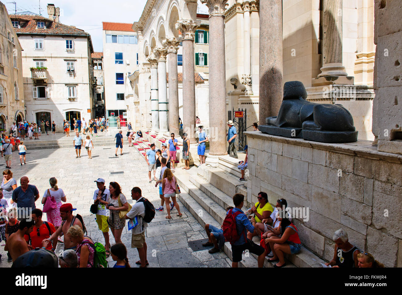 Split,Medieval Architecture,Squares,Alleyways,Diocletian's Roman Palace ...