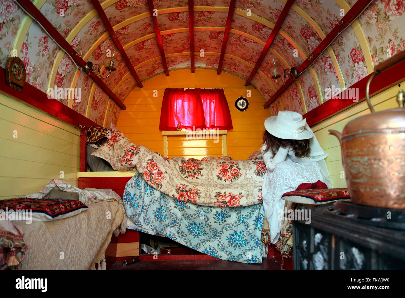 Gipsy caravan hi-res stock photography and images - Alamy