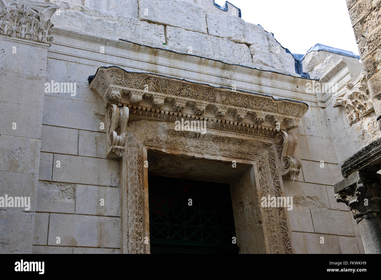 Split,Medieval Architecture,Squares,Alleyways,Diocletian's Roman Palace ...