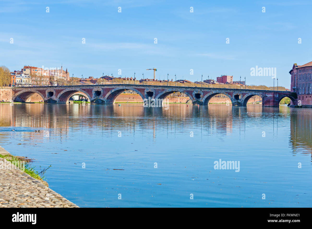 Pont (Bridge) Neuf (XVII c.) across Garonne, Toulouse, France Stock ...