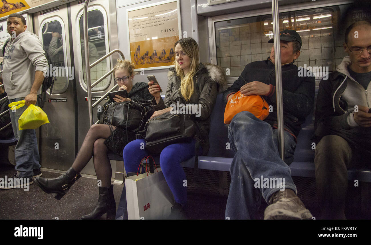 New York CIty subway train after work in Manhattan, NYC Stock Photo - Alamy