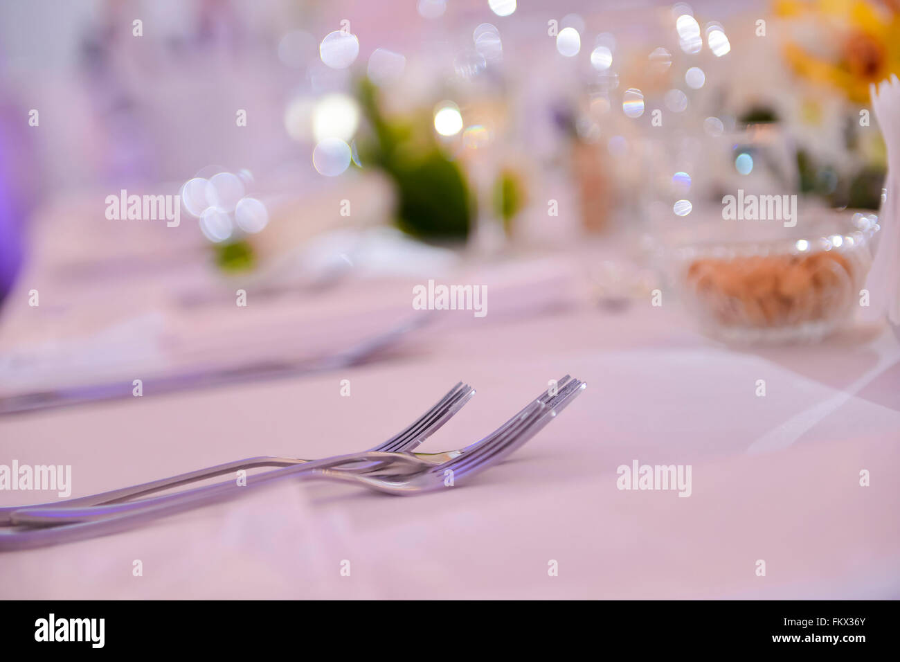 Table setting forks and knife hi-res stock photography and images - Alamy