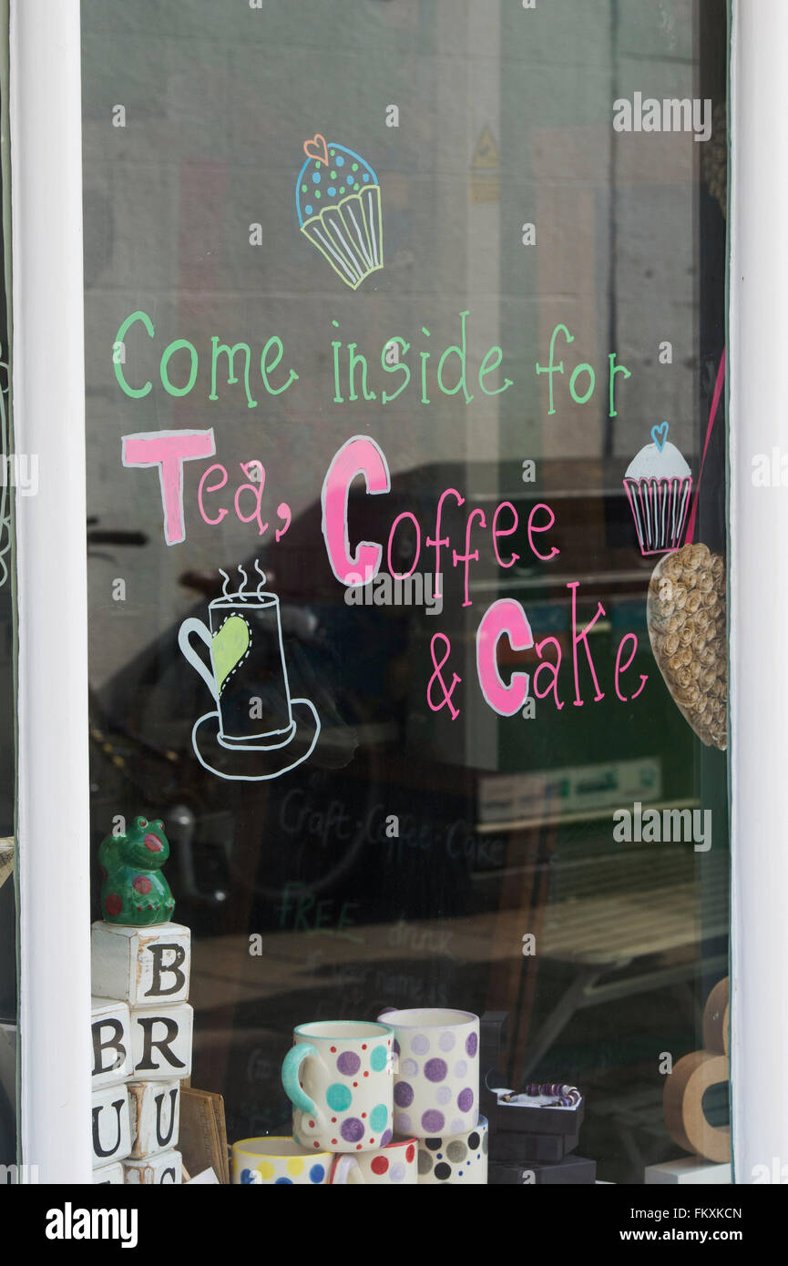 Window display cafe hi-res stock photography and images - Alamy