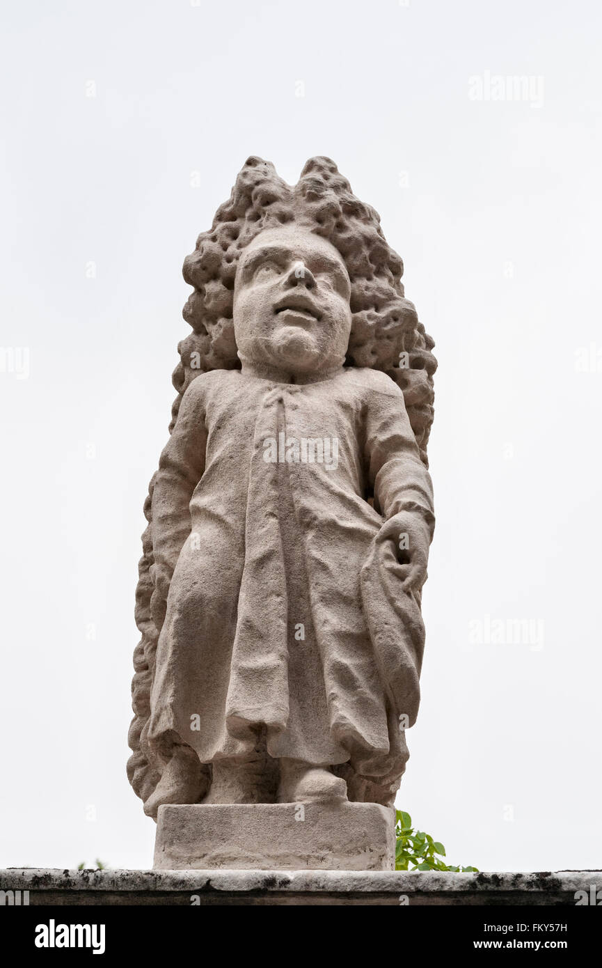 Dwarfs statues High Resolution Stock Photography and Images - Alamy