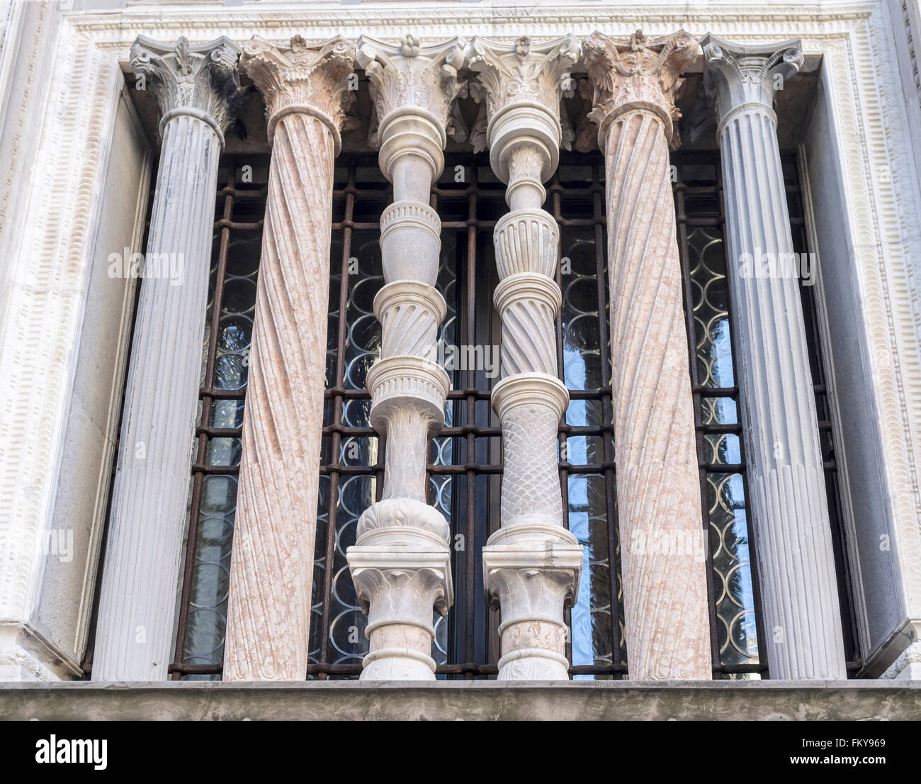 Marble details hi-res stock photography and images - Alamy