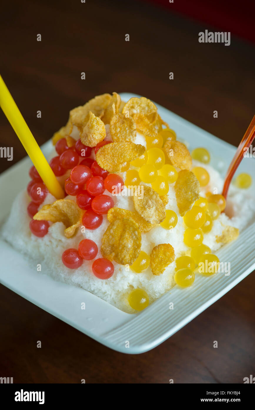 Fruity dessert hi-res stock photography and images - Alamy