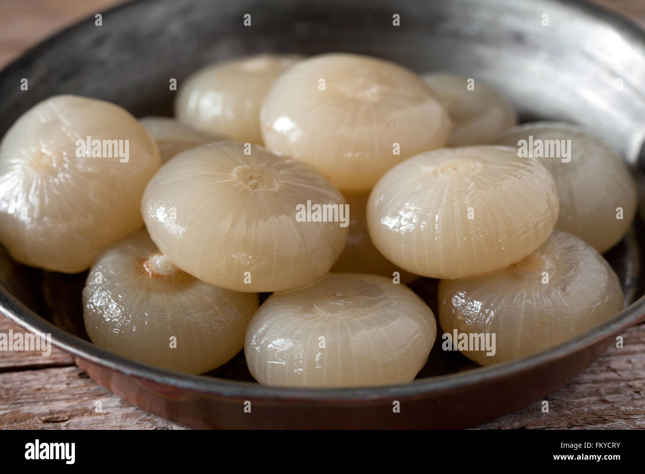 Copper onions hi-res stock photography and images - Alamy