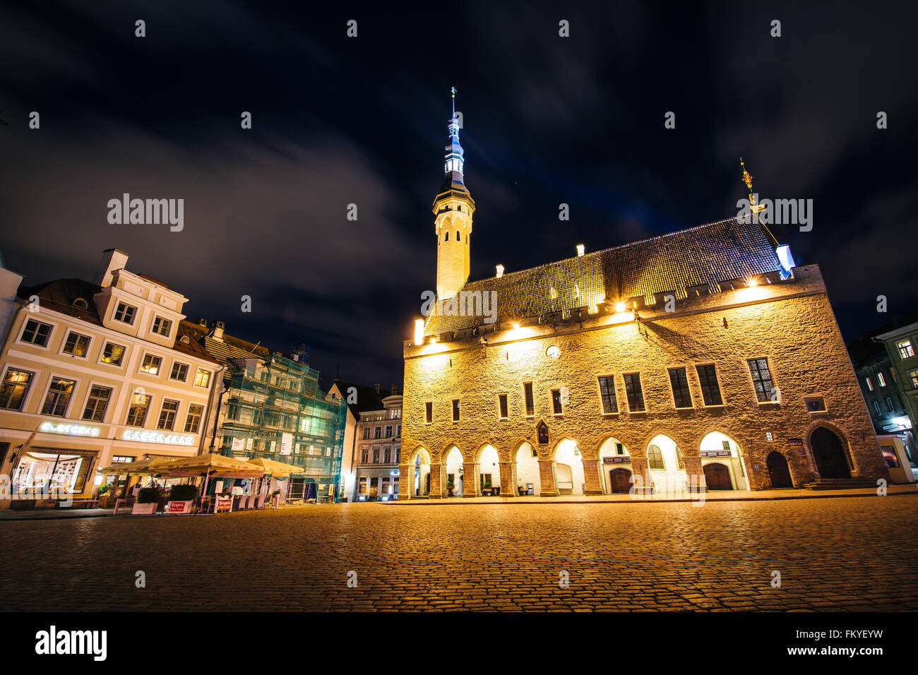 Old town square by night hi-res stock photography and images - Alamy