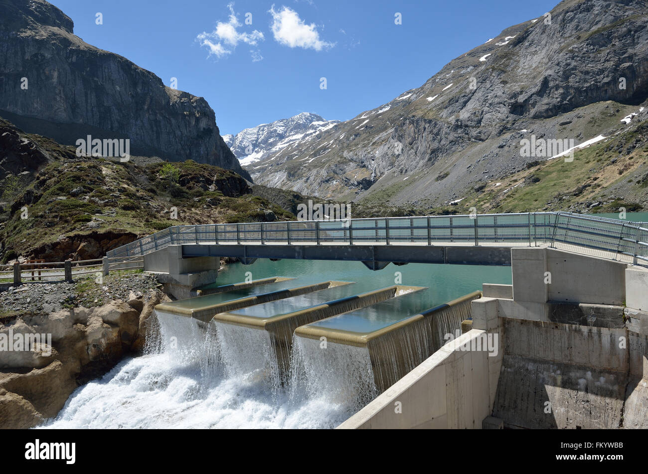 Gloriettes dam in the French Pyrenees Stock Photo - Alamy