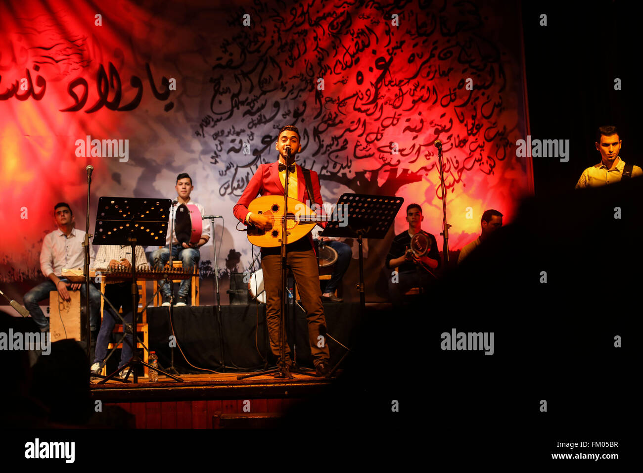 Gaza, Palestine. 10th Mar, 2016. Palestinian members of the Dawaween ...