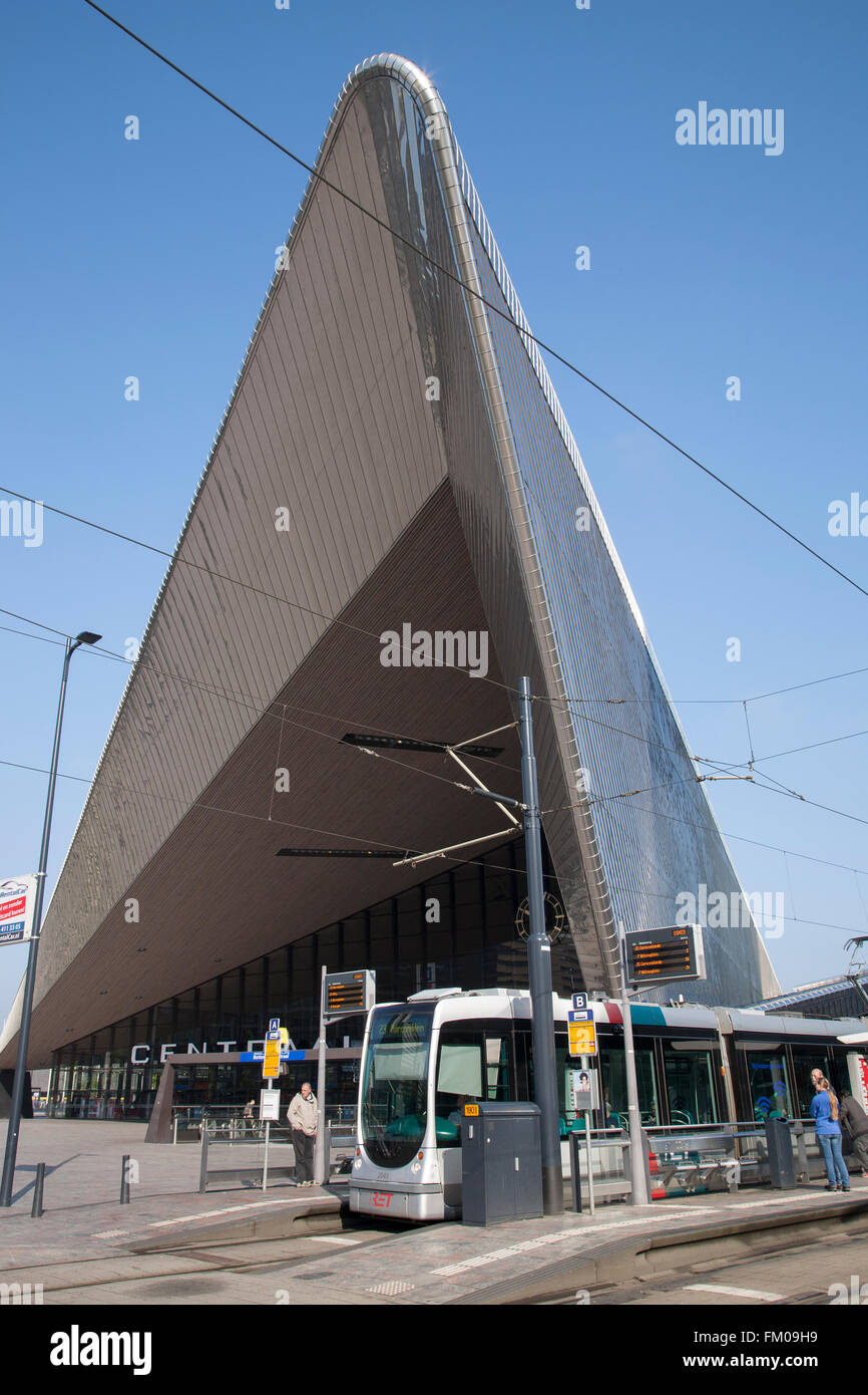 Tram outside Centraal Railway Station, Rotterdam, Holland, Europe Stock ...