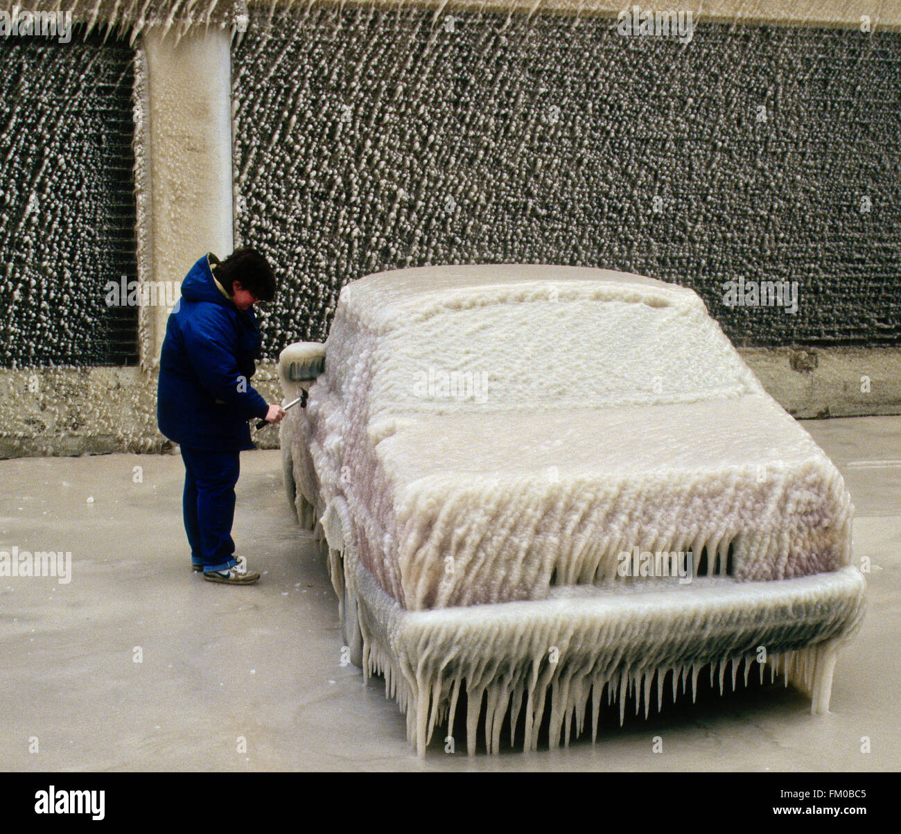 Chicago, Illinois, USA, 8th February, 1987 A powerful storm produced ...