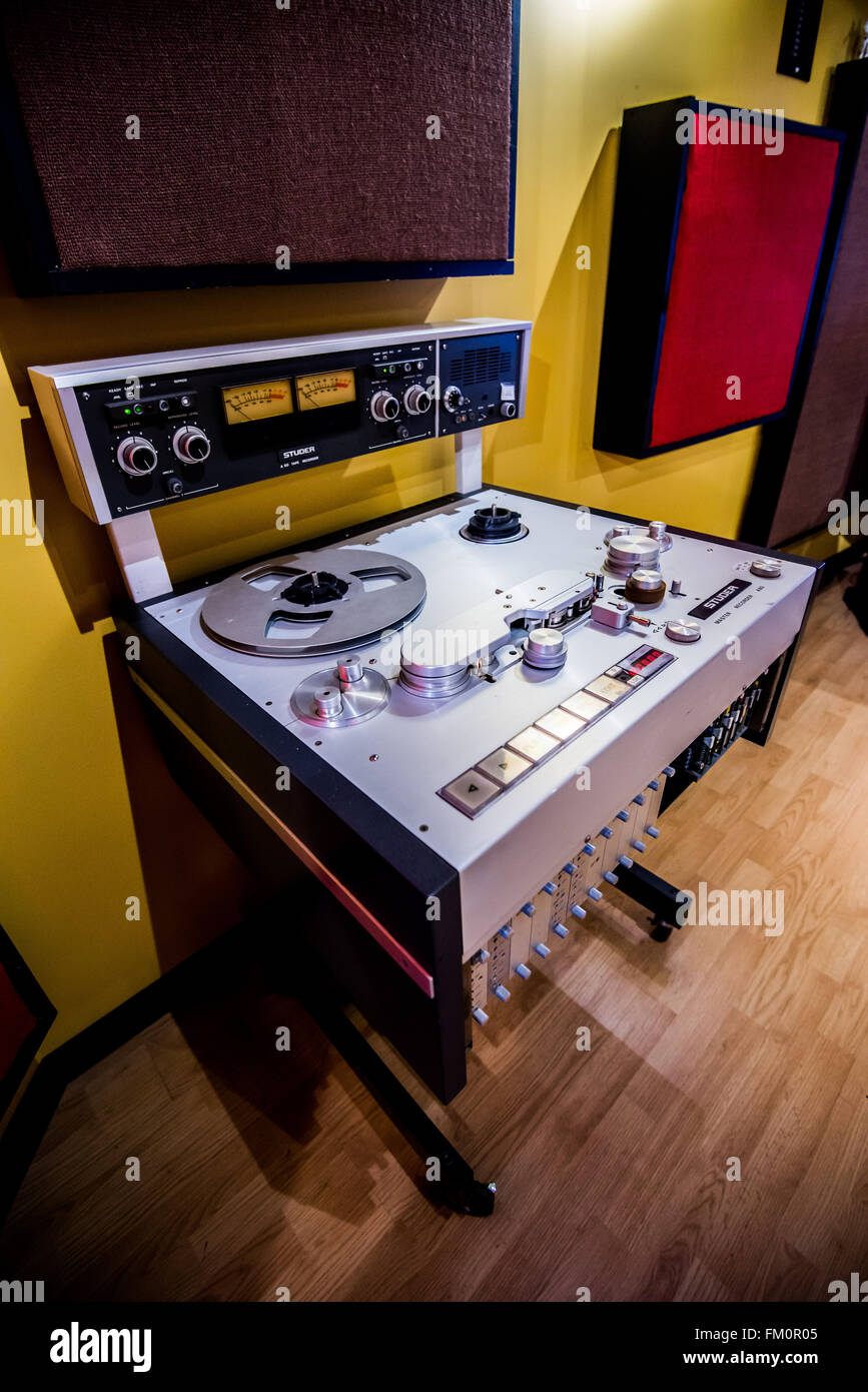 Studer reel to reel tape recording machine for music Stock Photo - Alamy