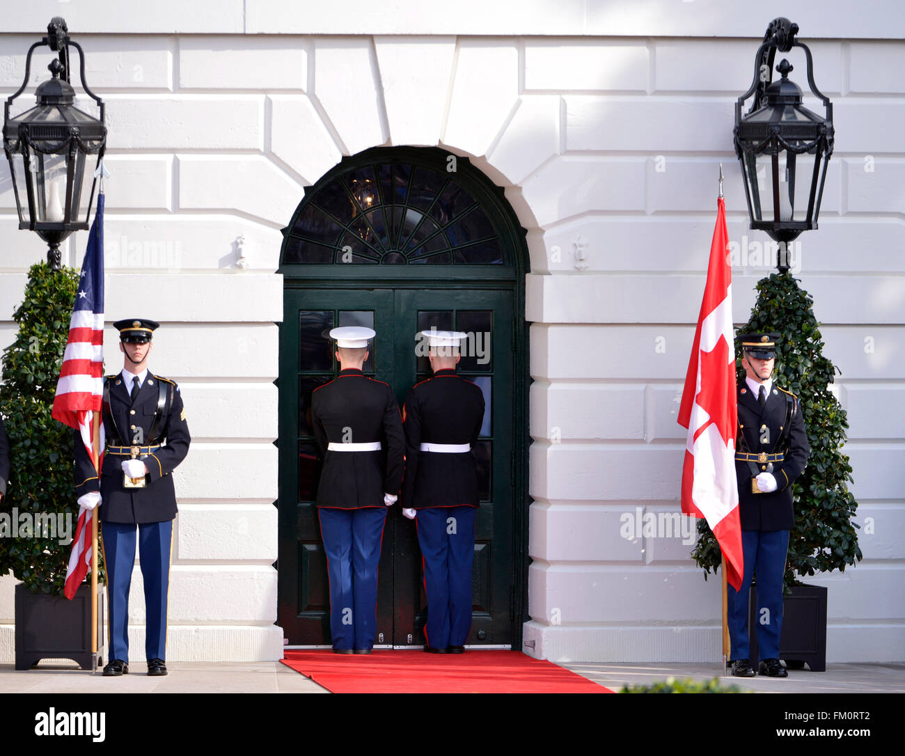 Washington, DC, USA. 10th Mar, 2016. Members of honor guard are seen at ...