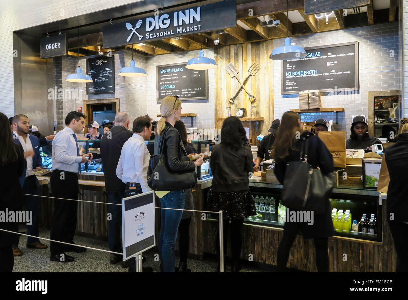 Dig inn restaurant hi-res stock photography and images - Alamy