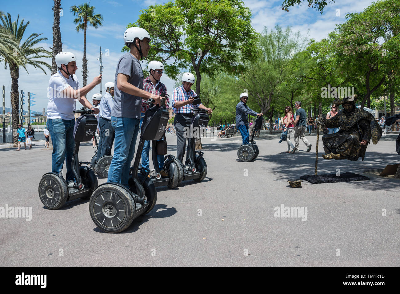 Segway tour tourists on segways sightseeing hi-res stock photography ...