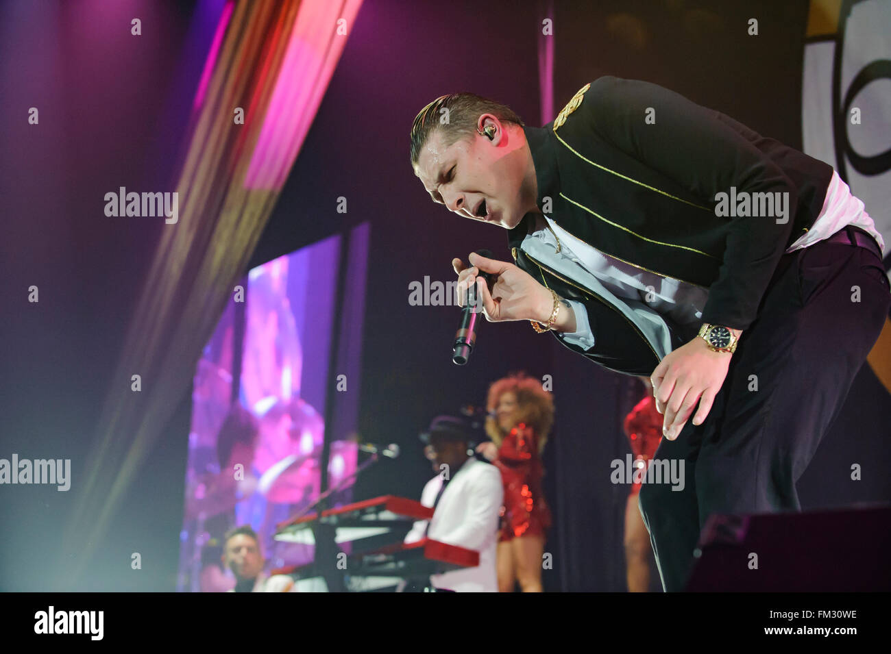 John newman singer hi-res stock photography and images - Alamy