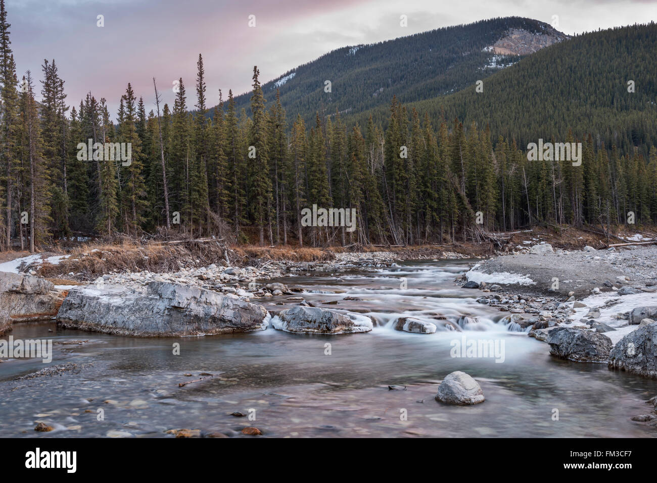 Rapids in the winter at Kananaskis Stock Photo - Alamy