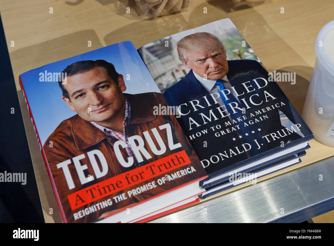 Trump book crippled hi-res stock photography and images - Alamy