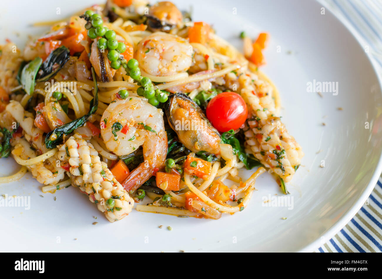Spicy spaghetti seafood hi-res stock photography and images - Alamy