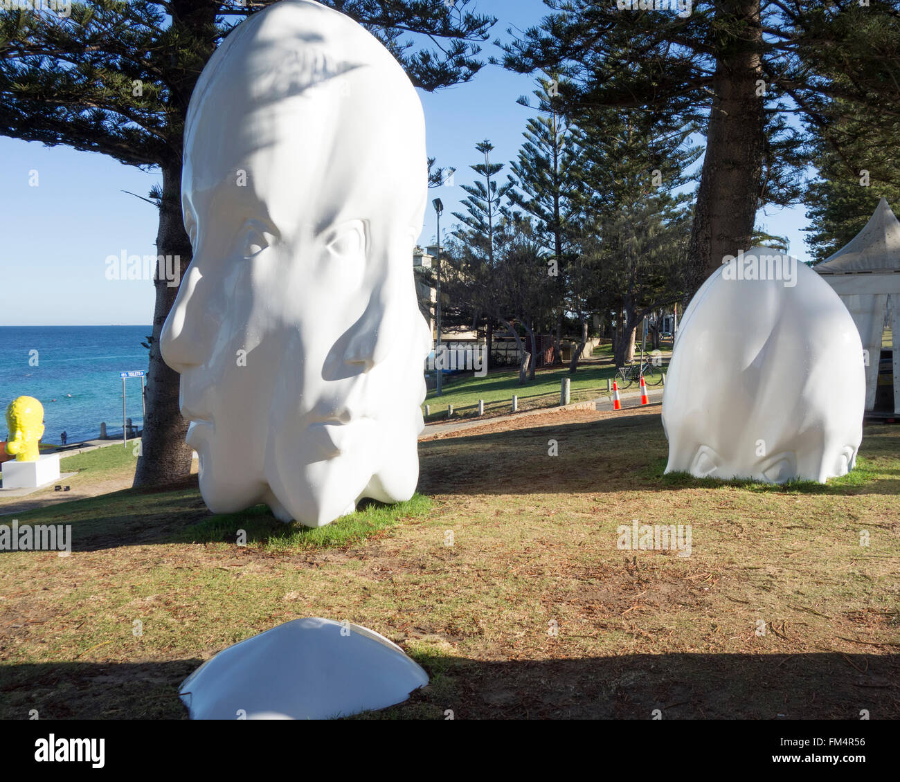 Perth beach sculpture hi-res stock photography and images - Alamy