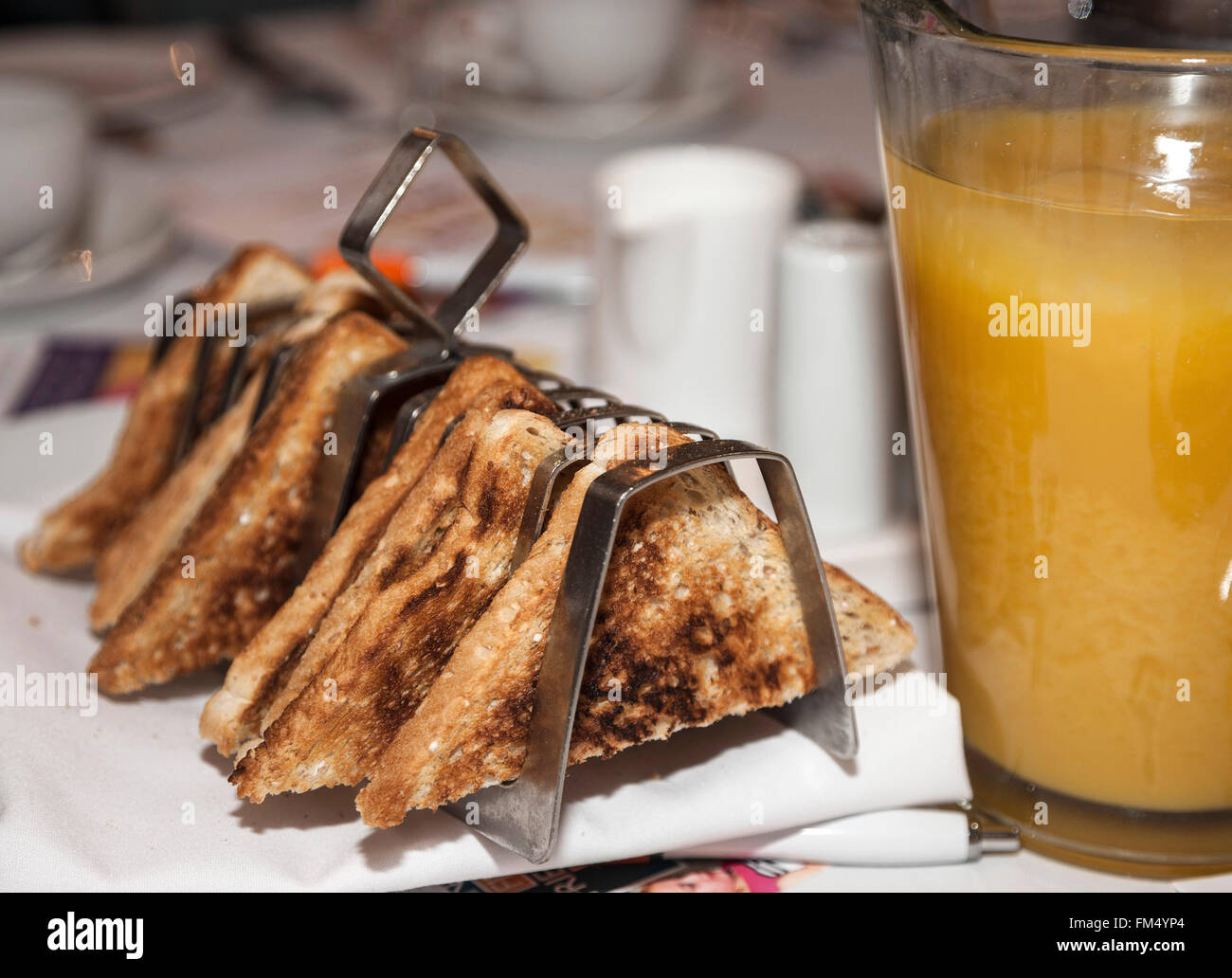 Toast rack hi-res stock photography and images - Alamy