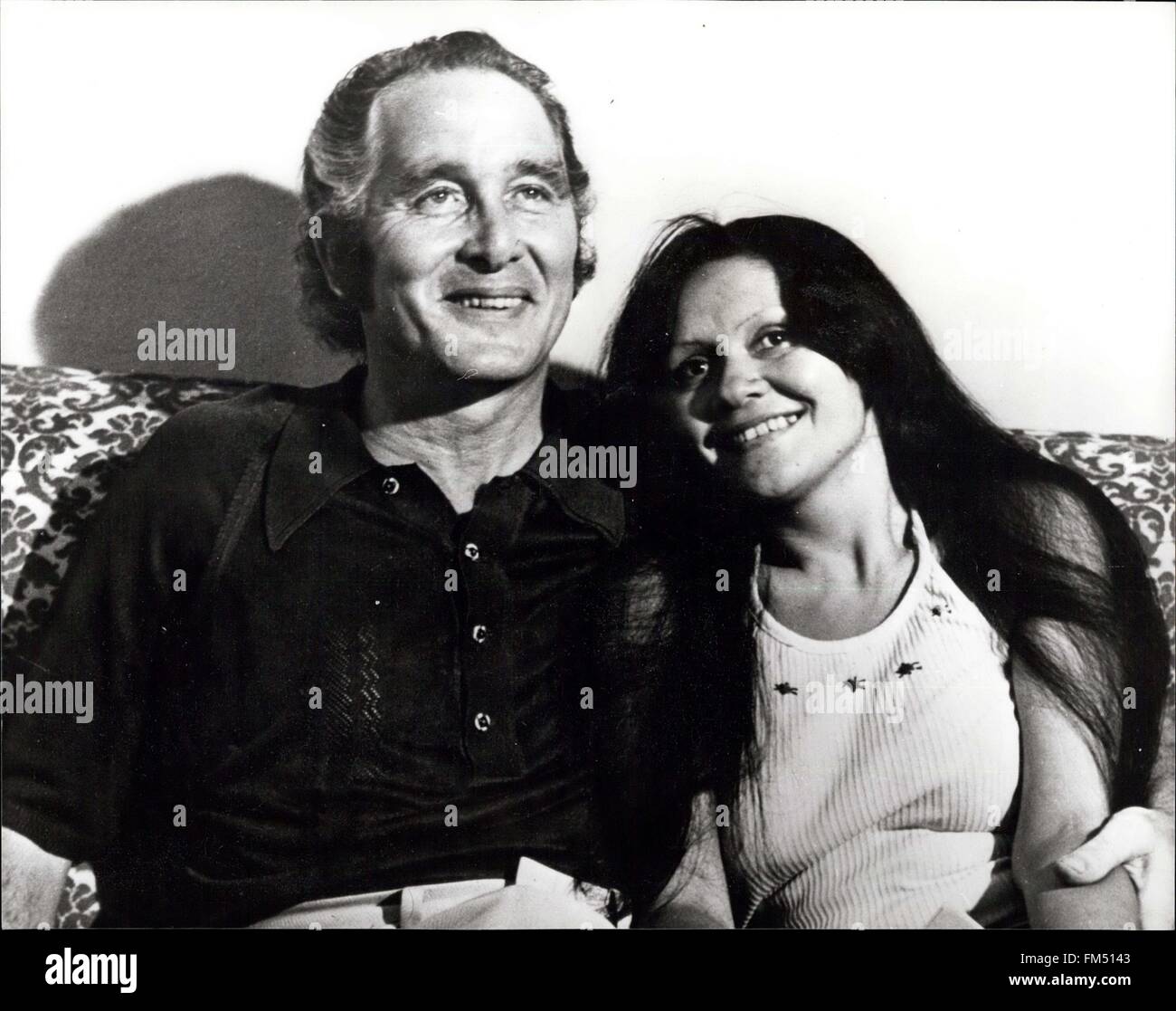 1968 - Great Train Robber Ronald Biggs pictured with his girlfriend ...