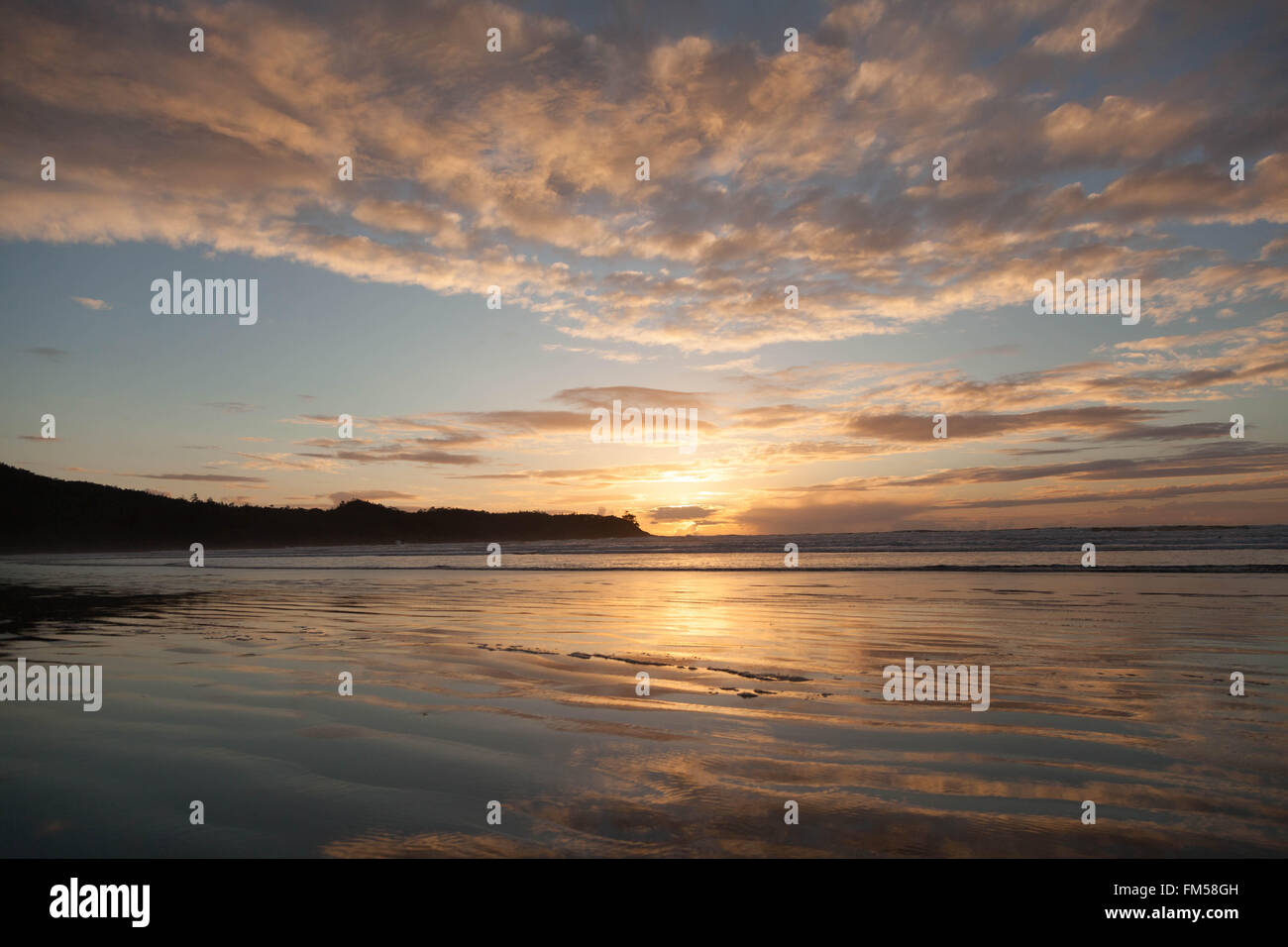 Tofino cox bay beach hi-res stock photography and images - Alamy