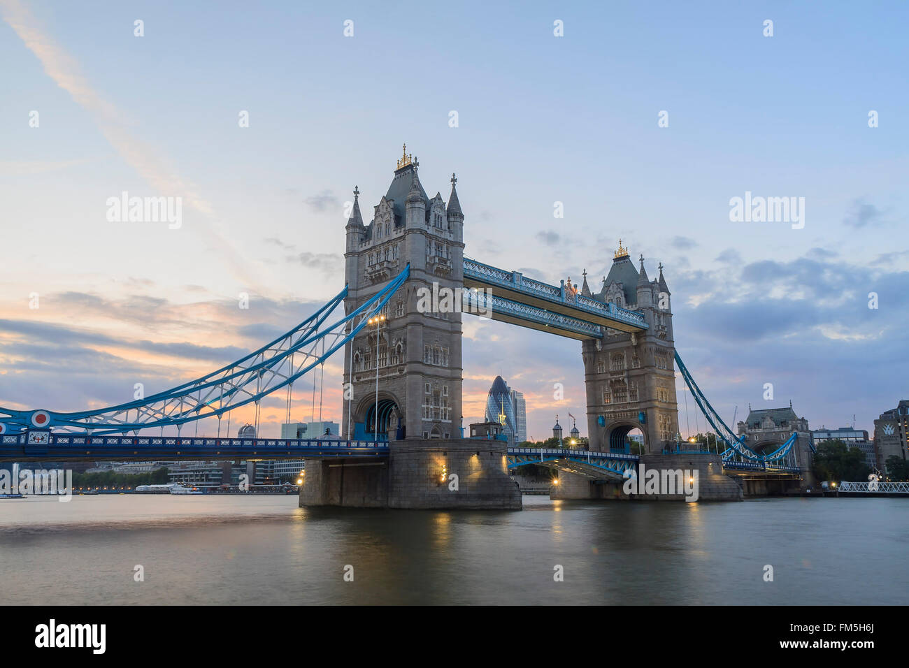 The super famous Tower Bridge of London, United Kingdom Stock Photo - Alamy