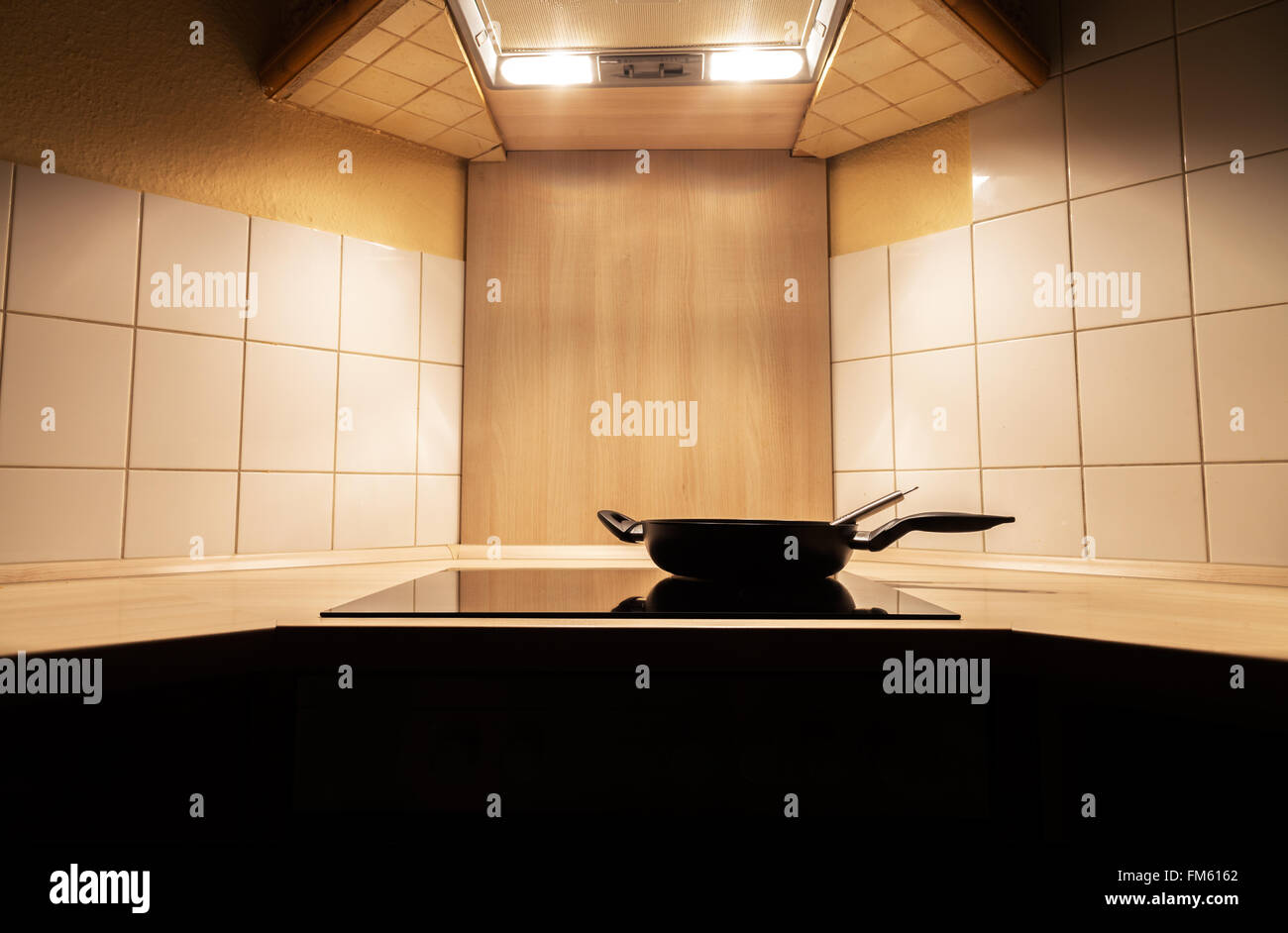 hot plate in a kitchen Stock Photo - Alamy